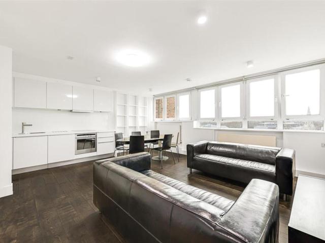 3 bedroom flat to rent on Semley Place, London