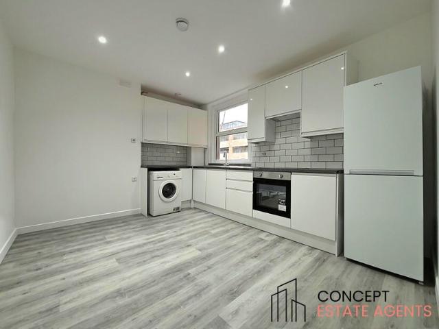 3 Bedroom Flat to Rent at Elephant and Castle