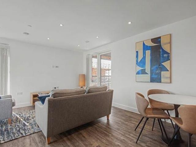 3 Bedroom Flat To Rent In Munda Way, Oxford, OX2