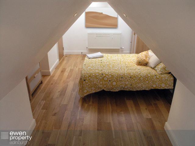 3 bedroom Flat to rent in Marchmont, Edinburgh