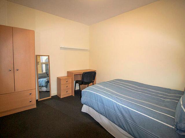3 Bedroom Flat To Rent In A Mansfield Road, Nottingham, NG1