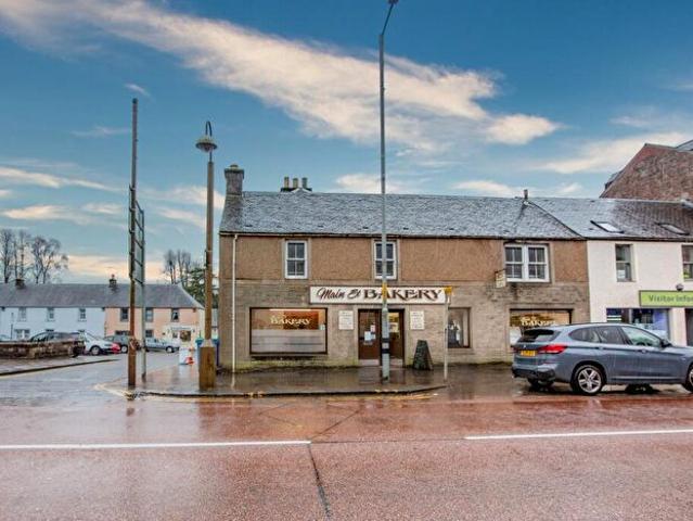 3 Bedroom Flat To Rent In Ancaster Square, Callander, Stirling, FK17