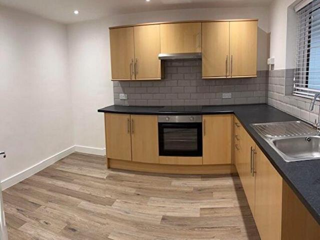 3 Bedroom Flat To Rent In Bucknell Road, Bicester, OX26