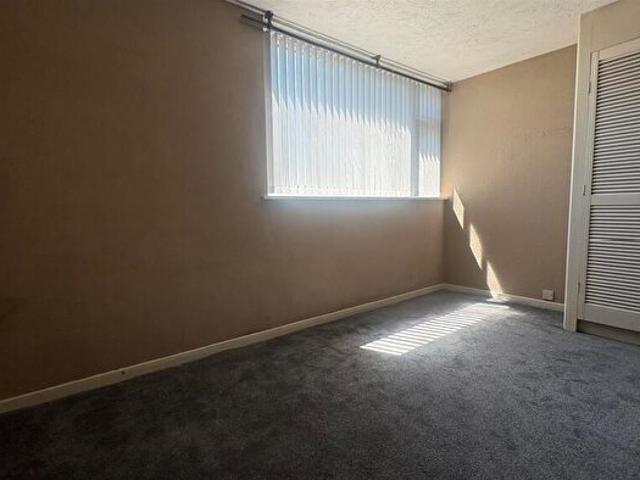 3 Bedroom Flat To Rent In Branstree Drive, Coventry, CV6