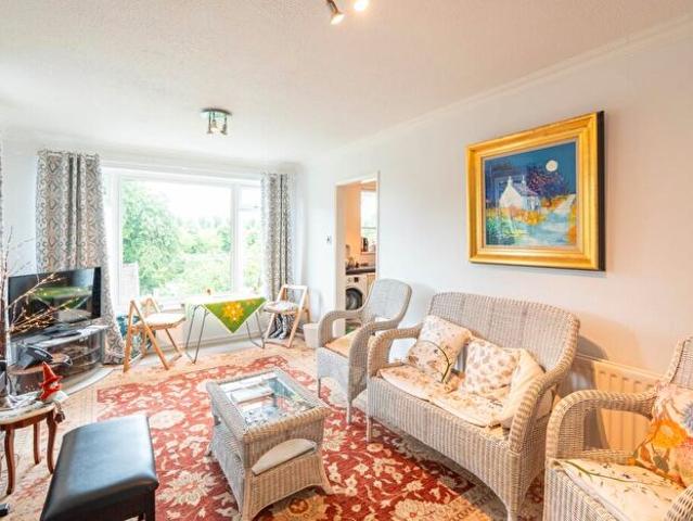 3 Bedroom Flat To Rent In Cockpit Close, Woodstock, Oxfordshire, OX20