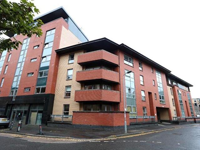 3 Bedroom Flat To Rent In Dunaskin Street, Glasgow, G11