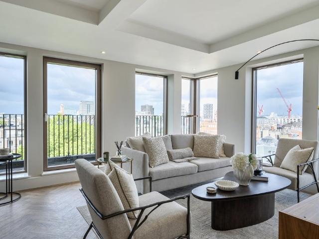 3 Bedroom Flat to Rent in Dean Ryle Street, London, SW1P