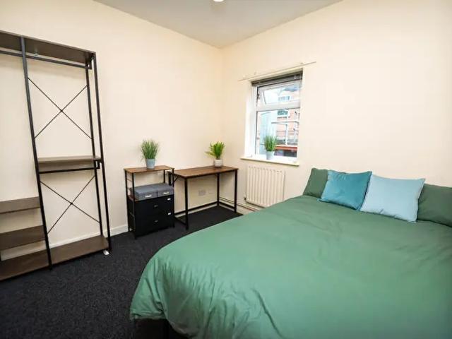 3 Bedroom Flat To Rent In Flat, Talbot Street, Nottingham, NG1