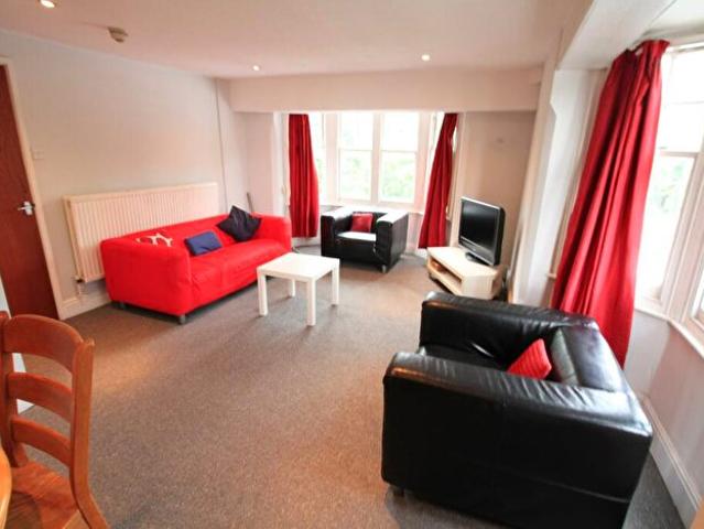 3 Bedroom Flat To Rent In Forest Road East, Nottingham, NG1
