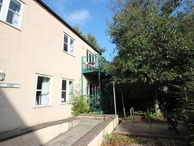 3 Bedroom Flat To Rent In Jean Marguerite Court, OX1