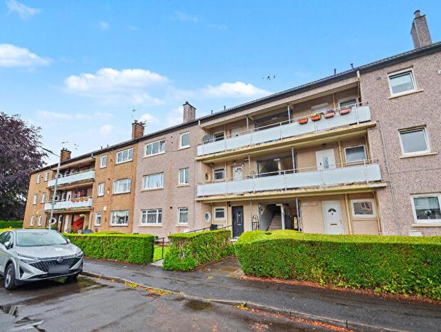 3 Bedroom Flat To Rent In / Paisley Road West, Cardonald, Glasgow, G52