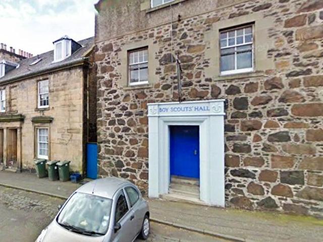 3 Bedroom Flat To Rent In Queen Street, Stirling, FK8