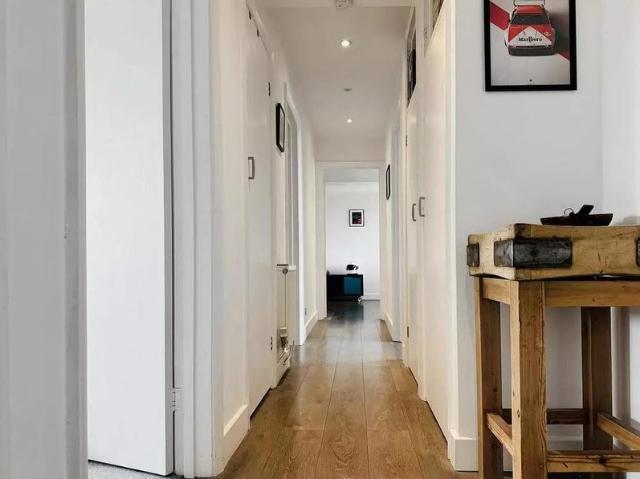 3 bedroom flat to rent in Rustington with garage
