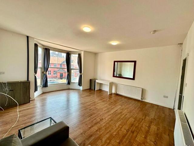 3 Bedroom Flat To Rent In Radcliffe Road, Nottingham, NG2