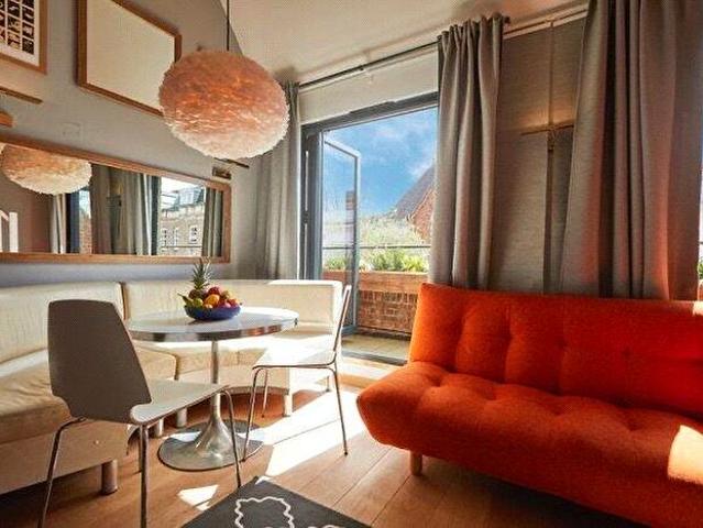 3 Bedroom Flat To Rent In St. Michaels Street, Oxford, Oxfordshire, OX1