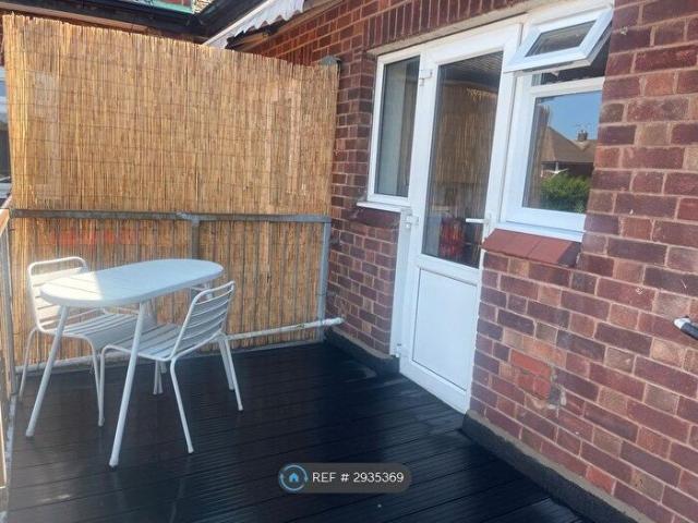3 Bedroom Flat To Rent In Stapleford, Nottingham, NG9