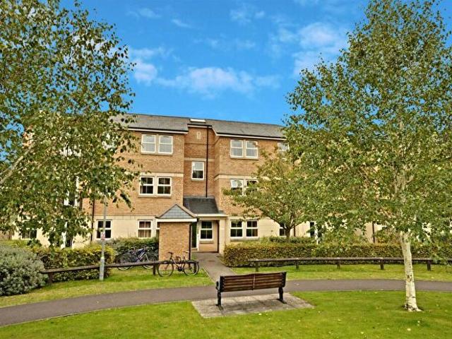 3 Bedroom Flat To Rent In Venneit Close, Roger Dudman Way, Oxford, OX1