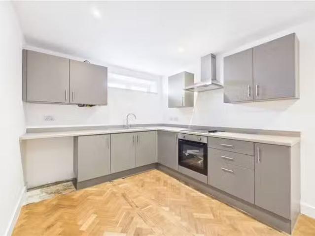 3 bedroom Flat to rent, Lovewell Road, Lowestoft, NR33 £995 pcm