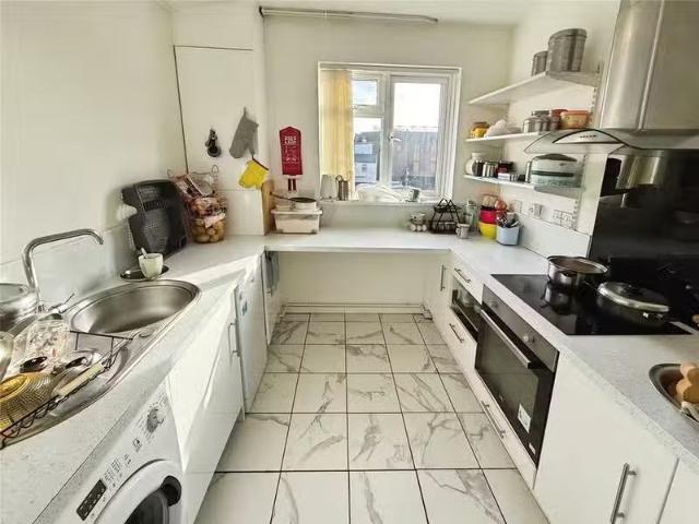 3 bedroom Flat to rent, Palmerston Road, Southsea, PO5 £1,400.