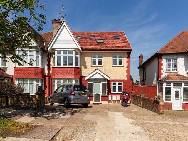 3 bedroom flat to rent