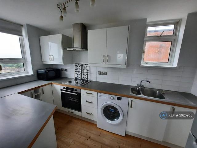 3 bedroom flat to rent