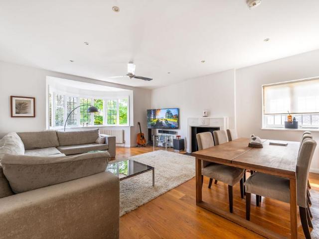 3 bedroom flat to rent