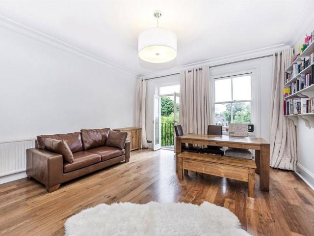3 bedroom flat to rent