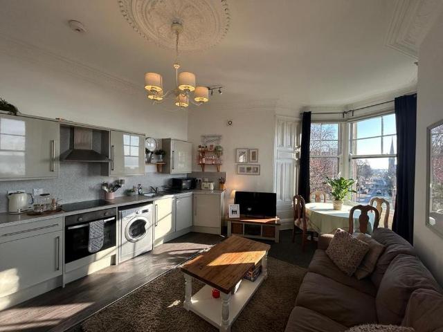 3 bedroom flat to rent