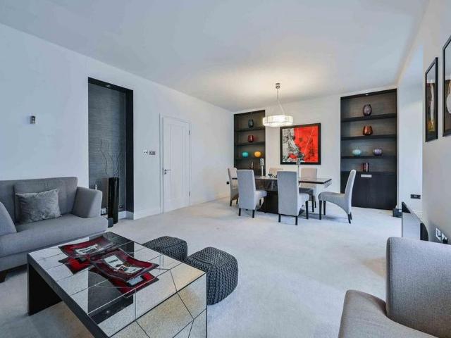 3 bedroom flat to rent
