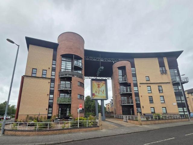 3 bedroom flat to rent
