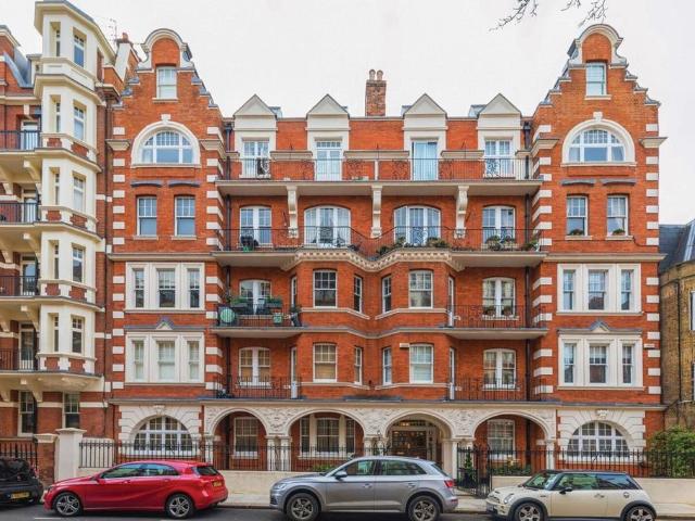 3 bedroom flat to rent
