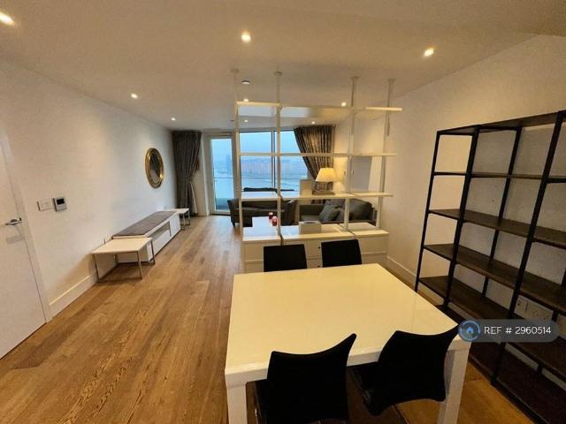 3 bedroom flat to rent
