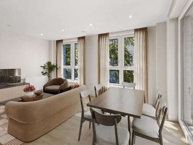 3 bedroom flat to rent