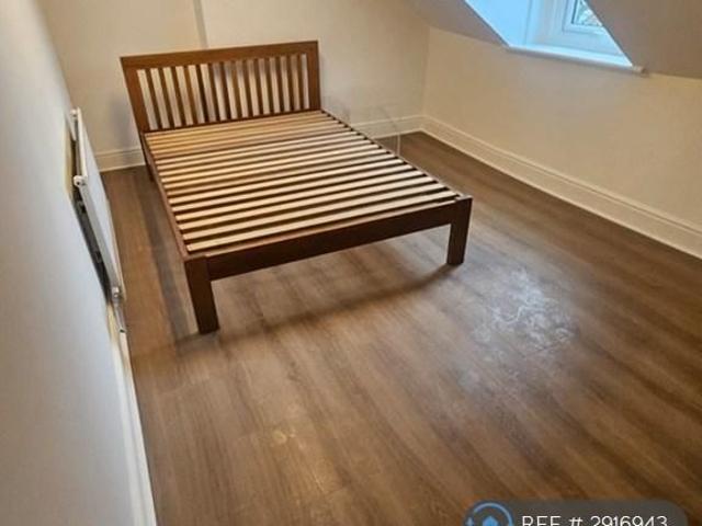 3 bedroom flat to rent