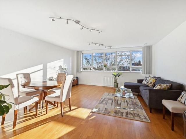 3 bedroom flat to rent