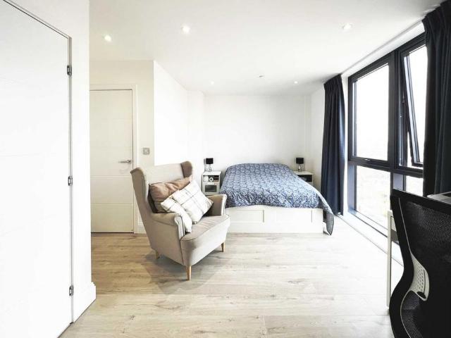 3 bedroom flat to rent