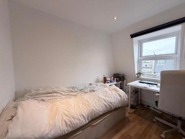 3 bedroom flat to rent