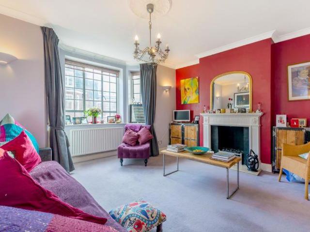 3 bedroom flat to rent