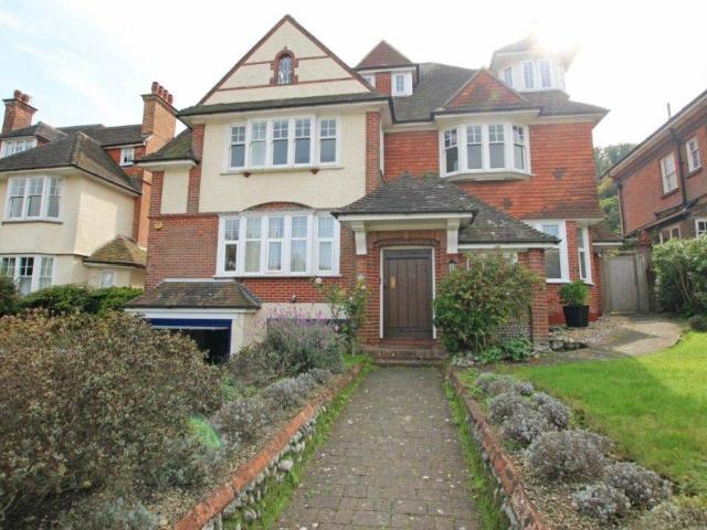 3 bedroom flat to rent