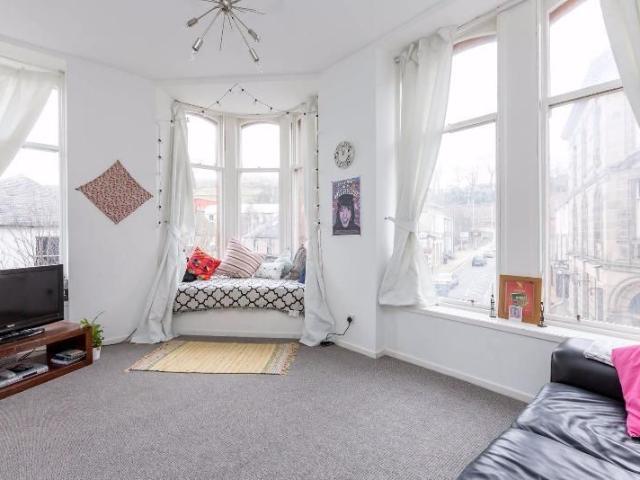 3 bedroom flat to rent