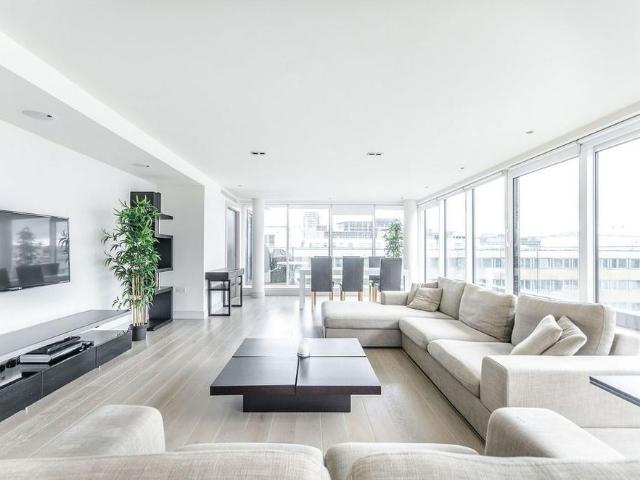 3 bedroom flat to rent