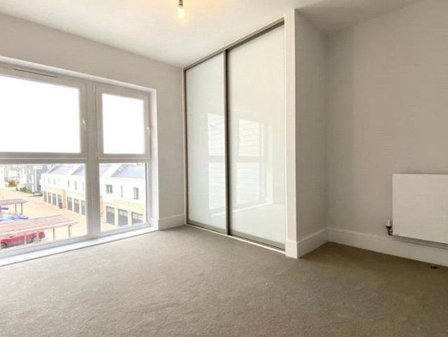 3 bedroom flat to rent