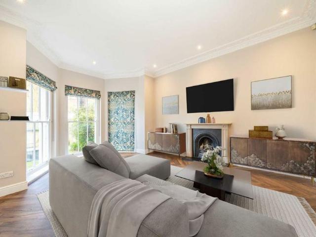 3 bedroom flat to rent