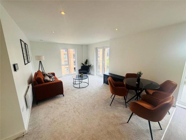3 bedroom flat to rent