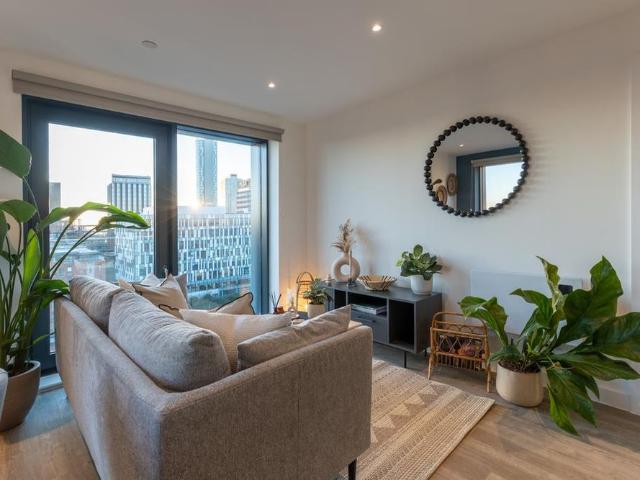 3 bedroom flat to rent