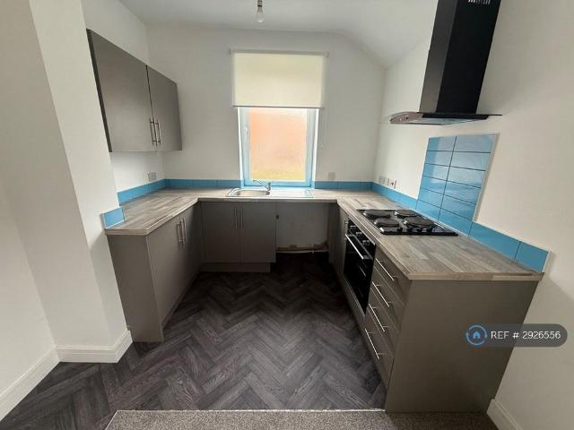 3 bedroom flat to rent