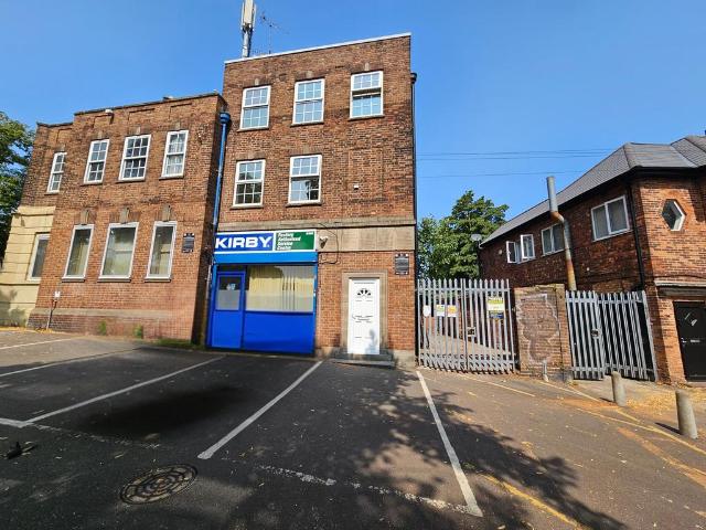 3 bedroom flat to rent