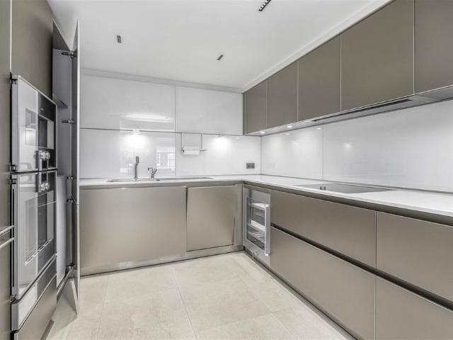 3 bedroom flat to rent