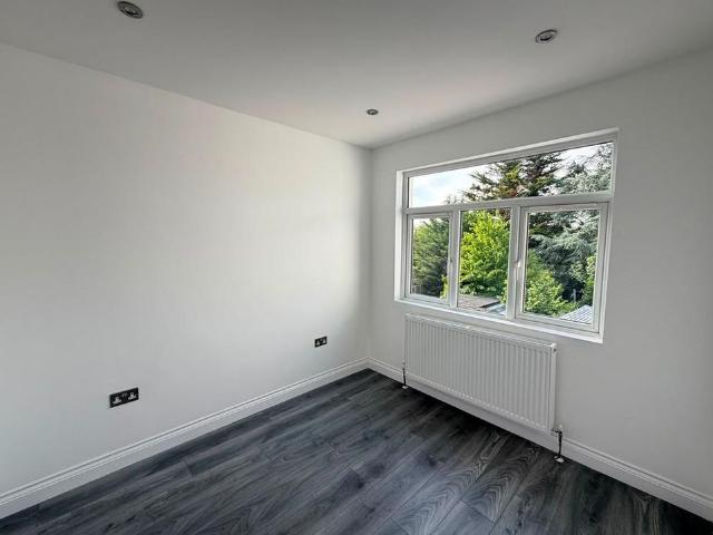 3 bedroom flat to rent