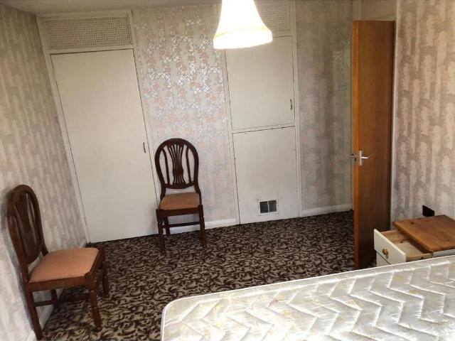 3 bedroom flat to rent